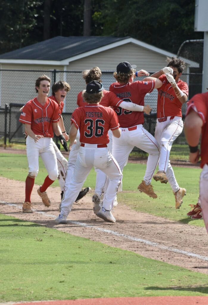 dungeondogsbaseball.com – Athletes First