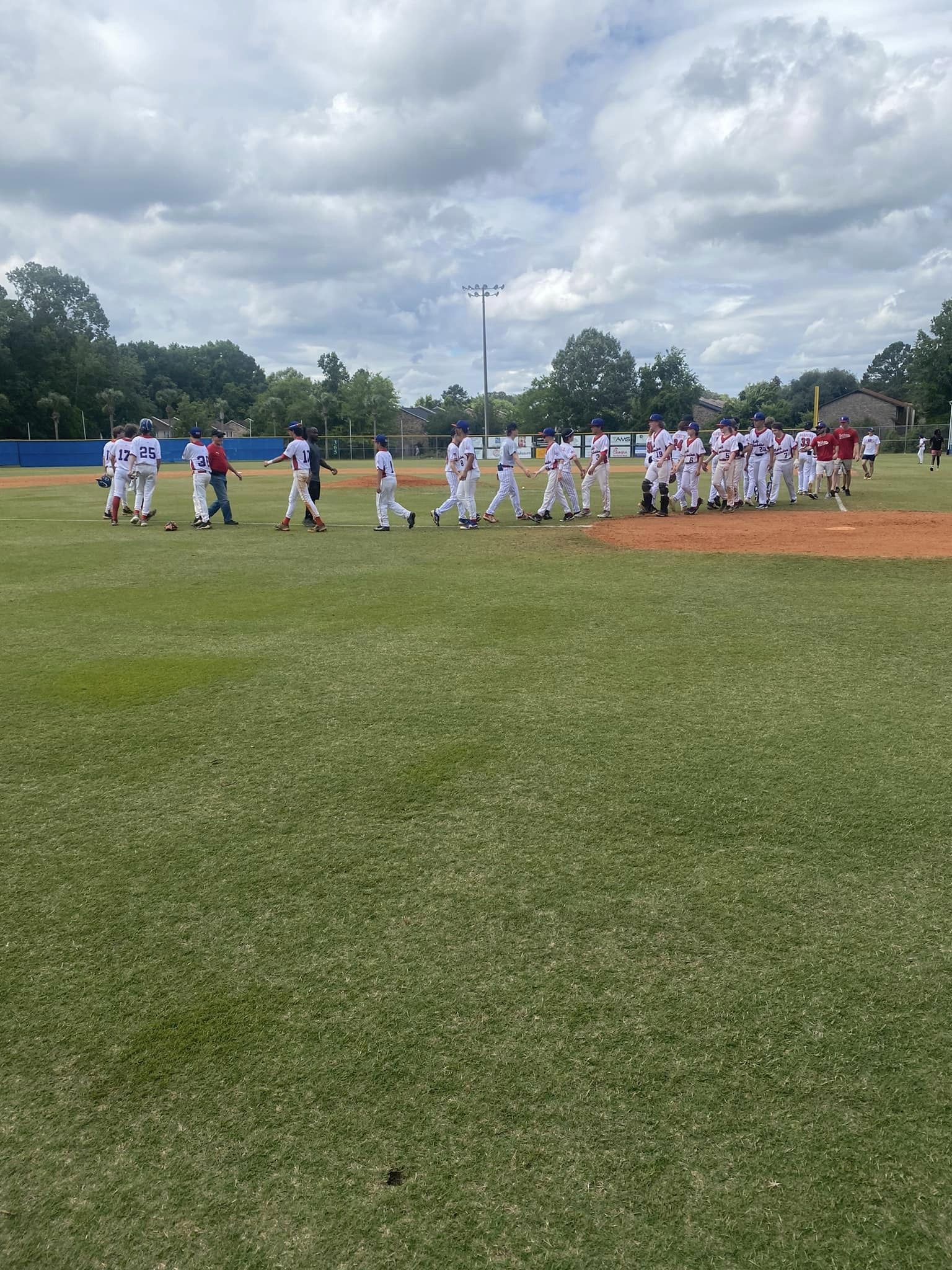 dungeondogsbaseball.com – Athletes First